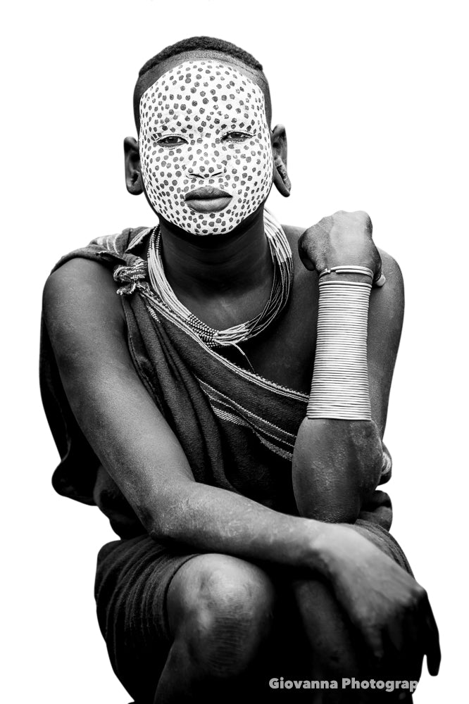 ISABELLA - Young girl from The Suri tribe